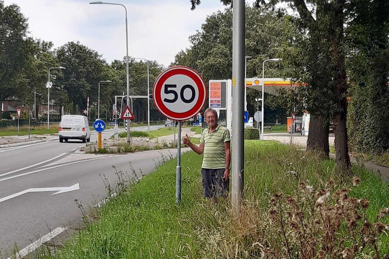 D66 Ede — Gezamenlijke D66-actie na verkeersongeluk dwingt effect af